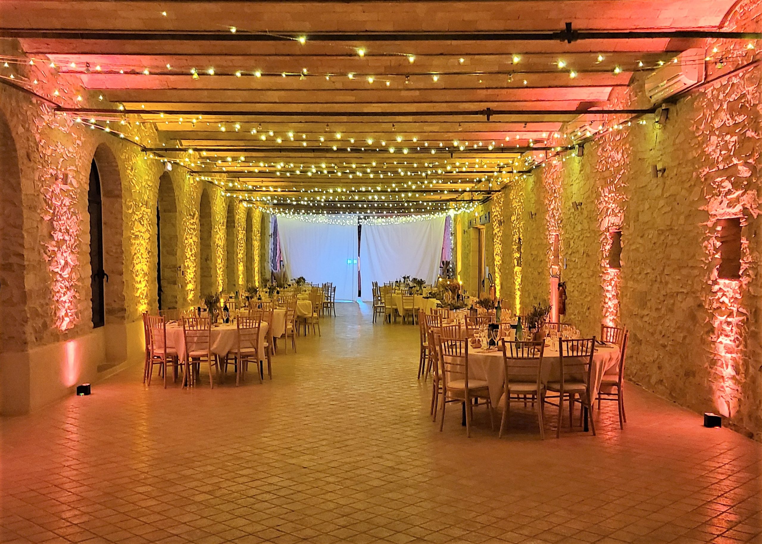 Love Vibes : Votre mariage mis en lumière - Universel Decibel